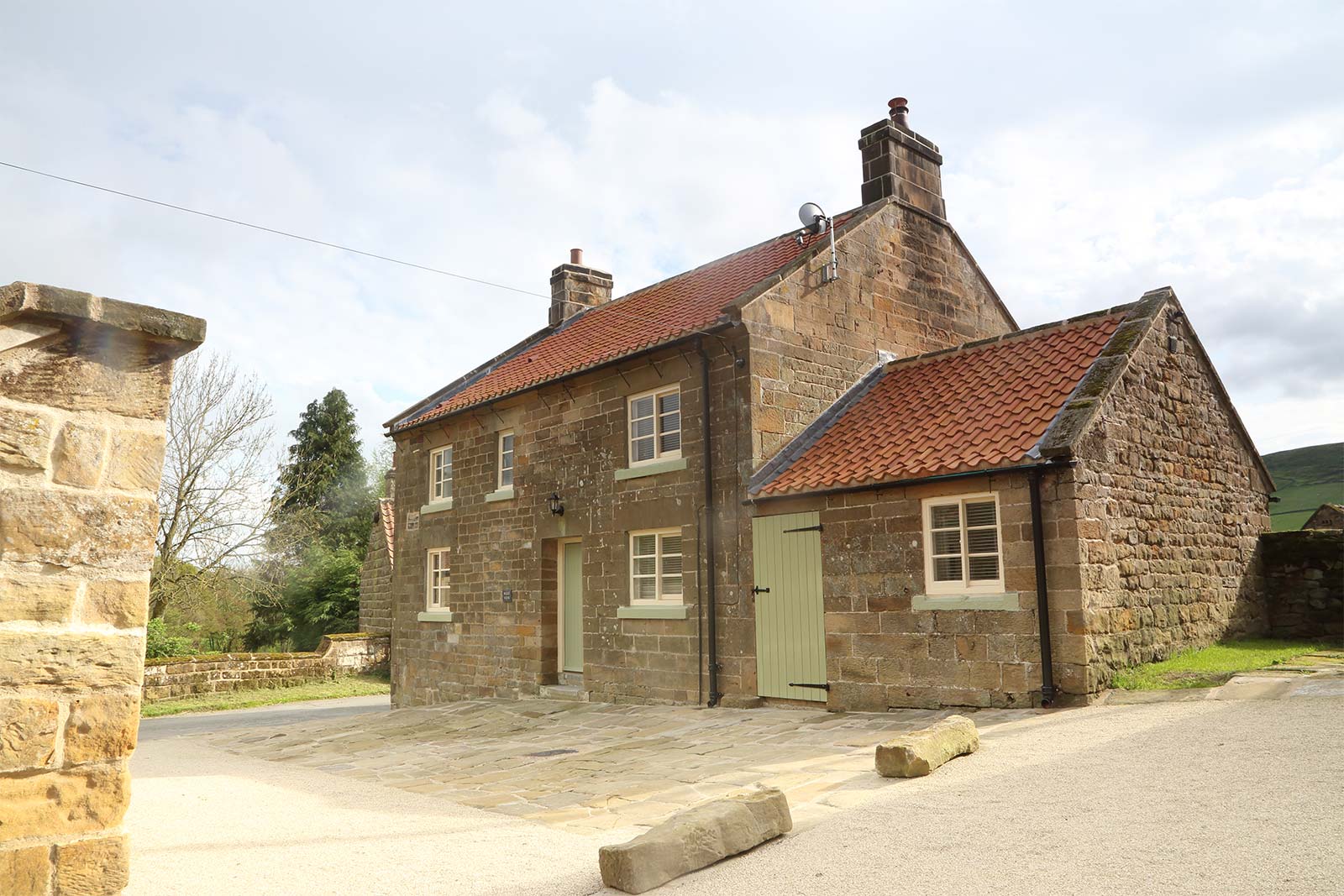 West-View-Cottage-Exterior - Farndale