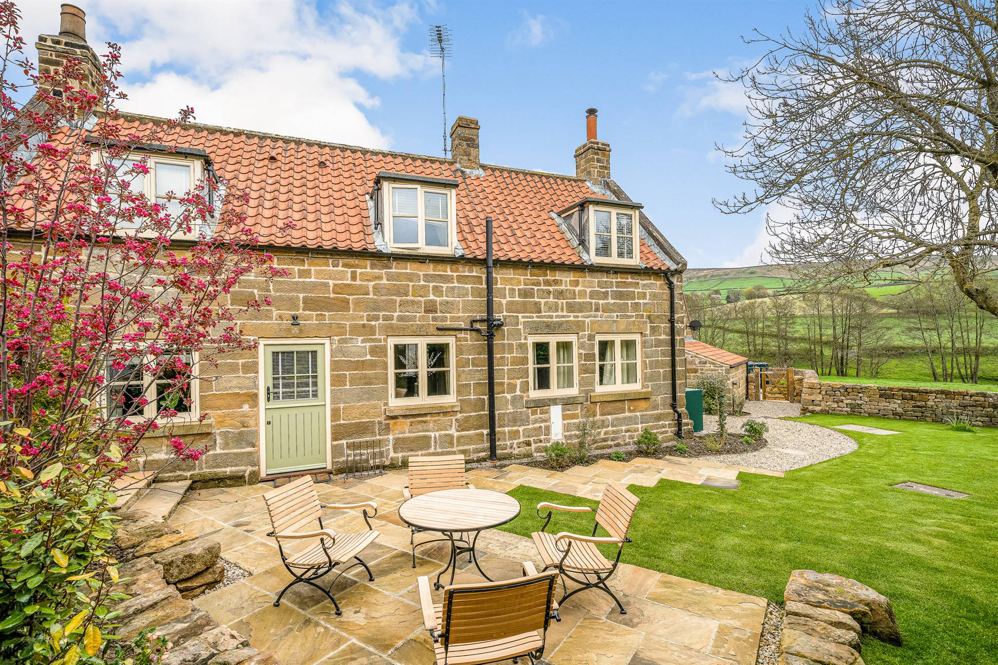 The Cottage (Sleeps 4) - Farndale